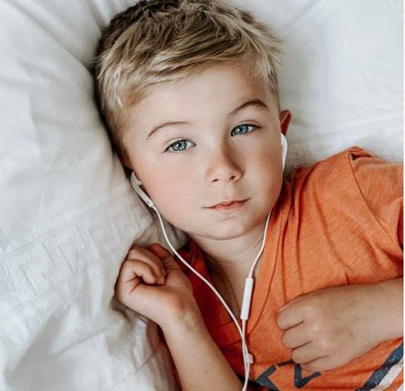 ¿Información sobre la vida de River Jones Johnson? Conozca a sus padres ...