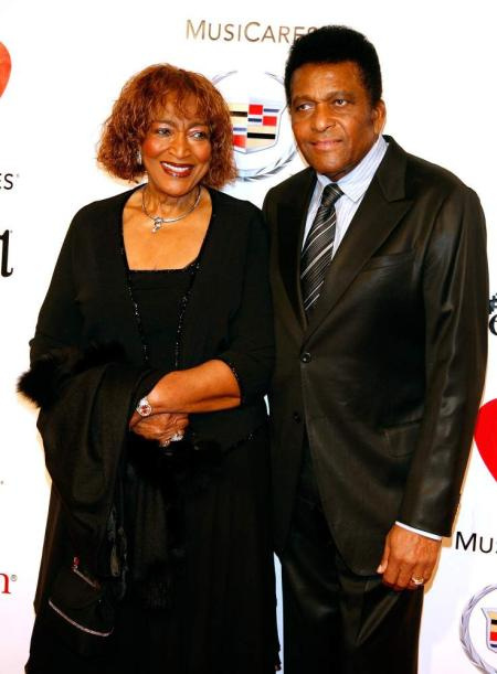 Todo sobre Rozene Cohran 'Cochran', la esposa de Charley Pride durante ...